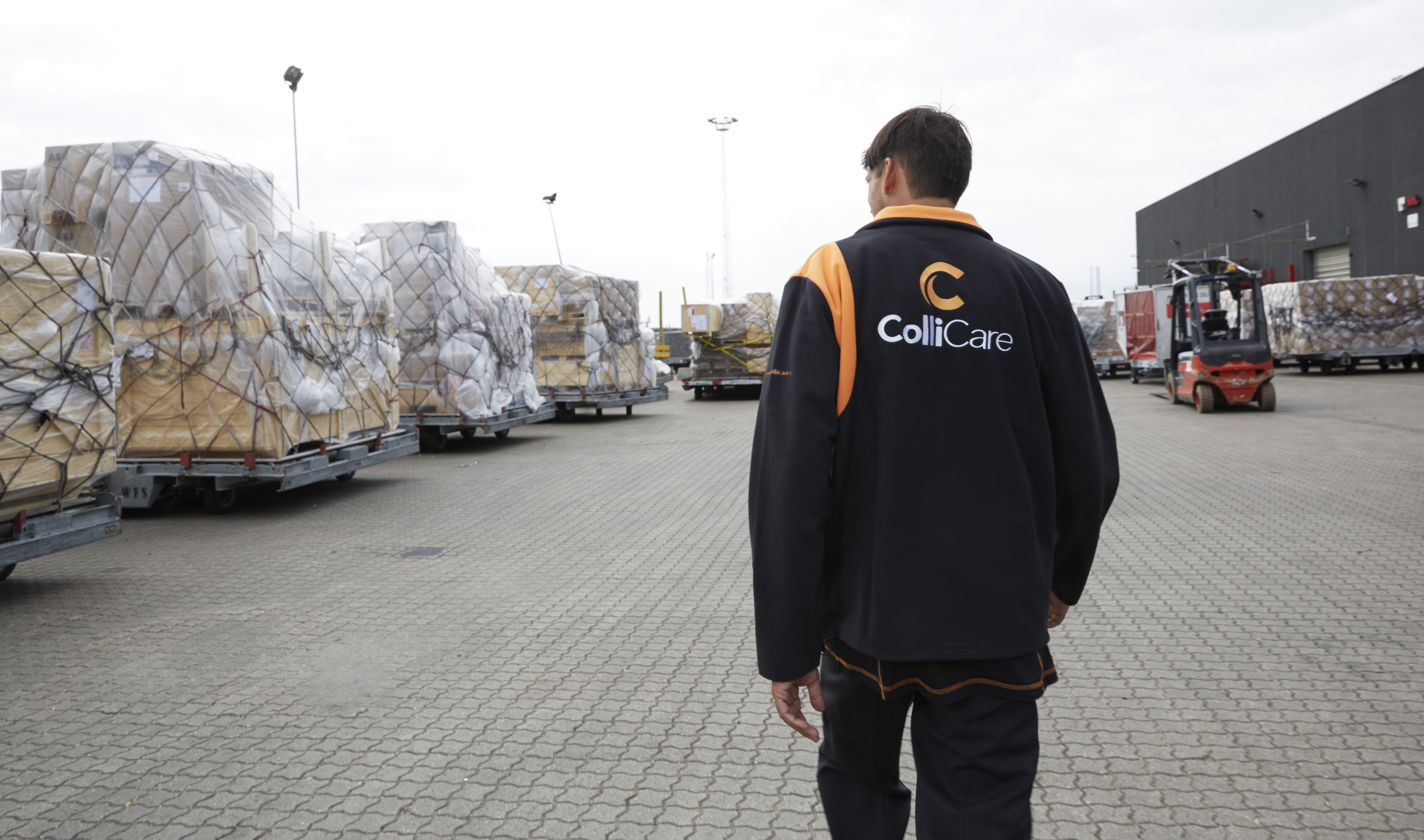 Air freight | ColliCare Logistics